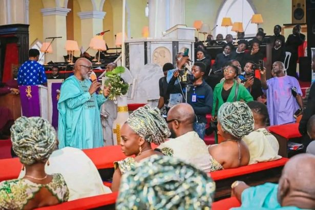 Akeredolu’s Burial: Dignitaries Converge In Owo For Christian Wake Keep ...